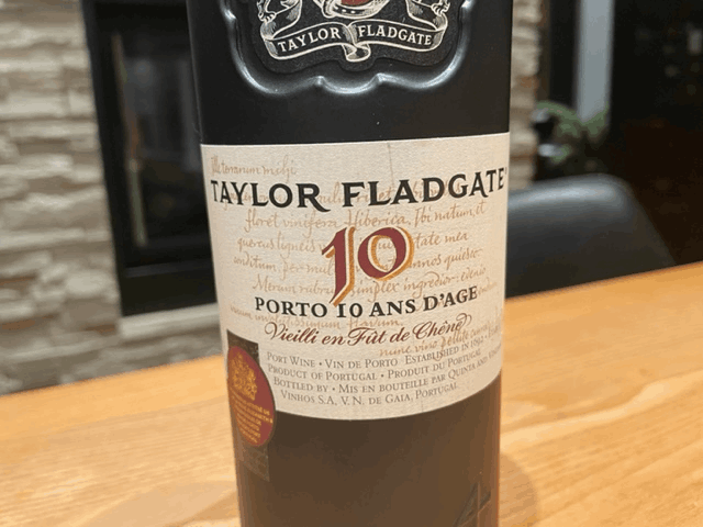 Bouteille de porto Taylor Fladgate, 10 ans | Encan financement saison ...