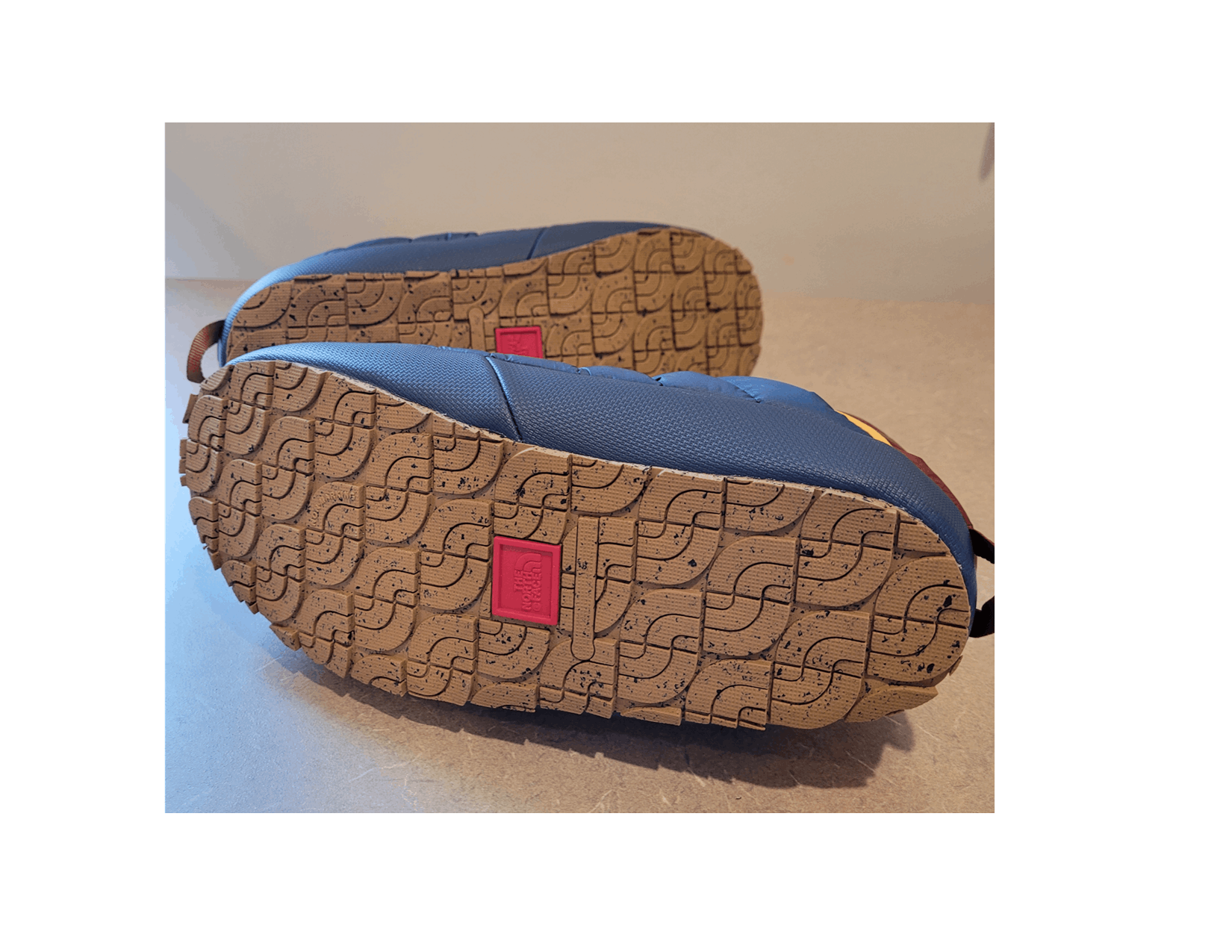 Pantoufles pour hommes | The North Face | Encan de printemps Spécial ...